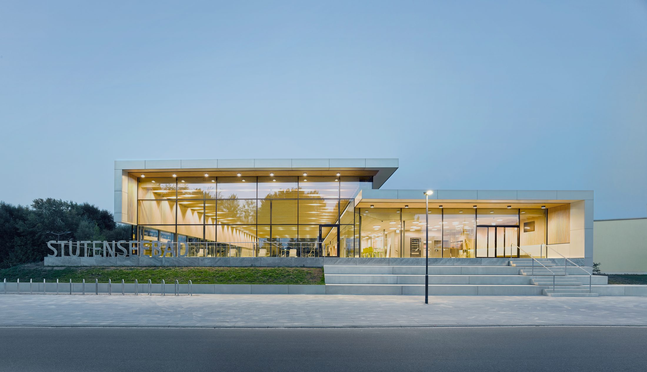 David Matthiessen Fotografie | Schwimmbad Stutensee /4a Architekten